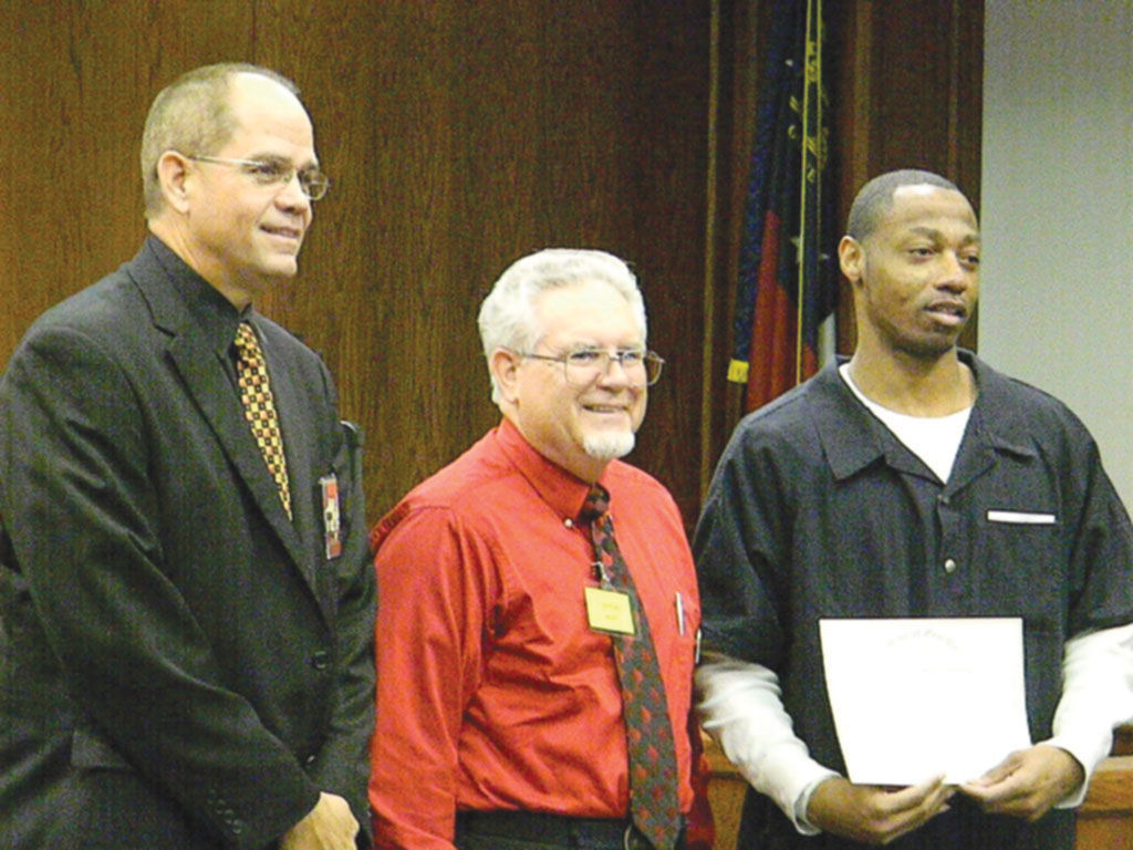 Jail program graduates two inmates with GED credentials – Albany Herald