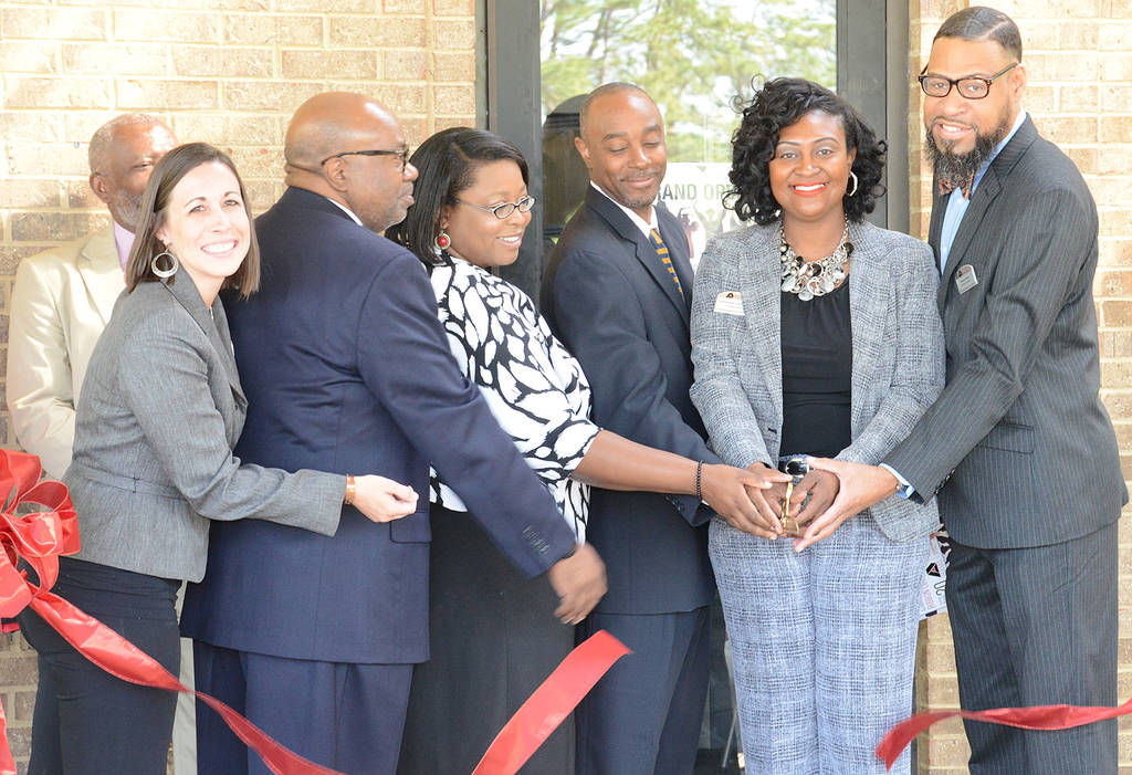 Albany Tech holds ribbon-cutting for its Academic Advisement Center ...