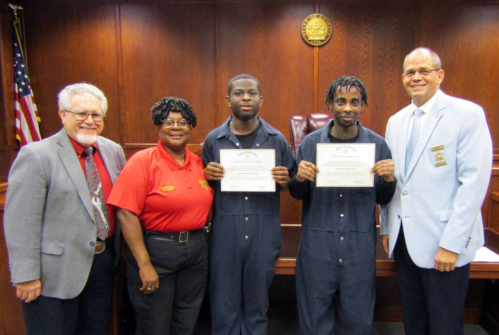 Two inmates graduate Dougherty Jail GED program – Albany Herald