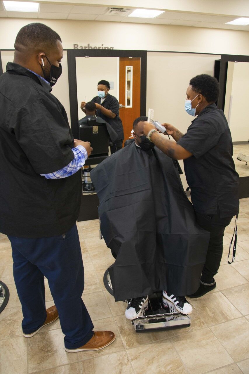 Albany Tech to hold ribbon-cutting for barbering lab – Albany Herald