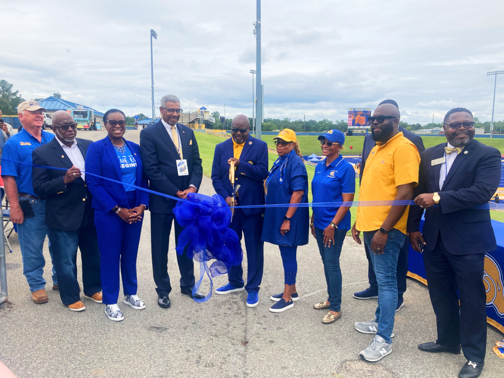 Albany State unveils new blue football field turf – Albany Herald