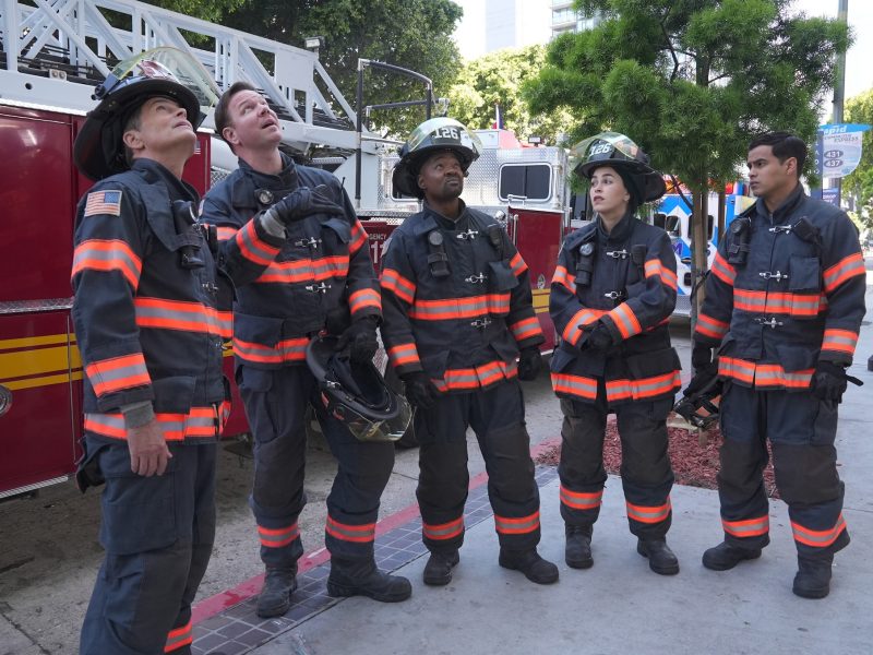 ‘9-1-1: Lone Star’ Sneak Peek: T.K.’s News About Jonah Could Mean ...