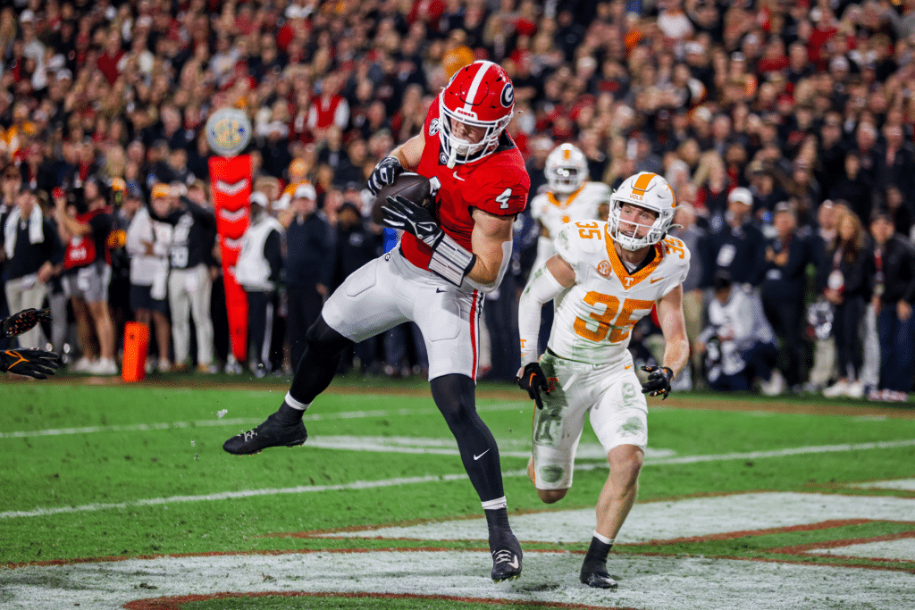 Georgia's Oscar Delp returns, Trevor Etienne declares for draft ...