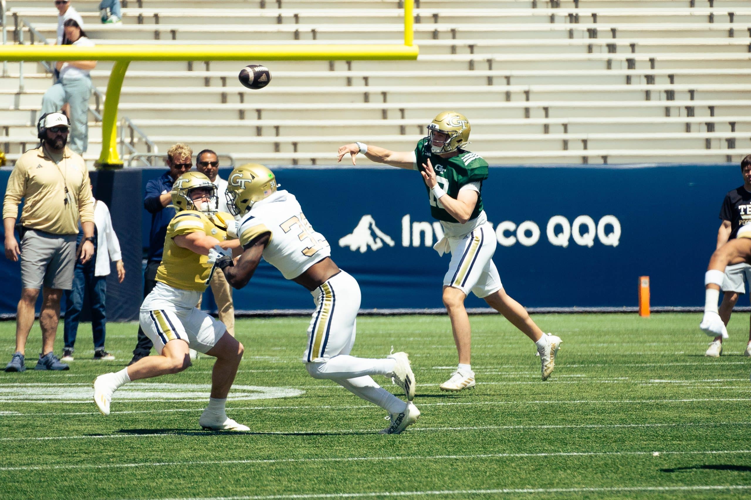 Georgia Tech: Wreck ‘Em Edges Swarm, 20-19, in White and Gold Game ...