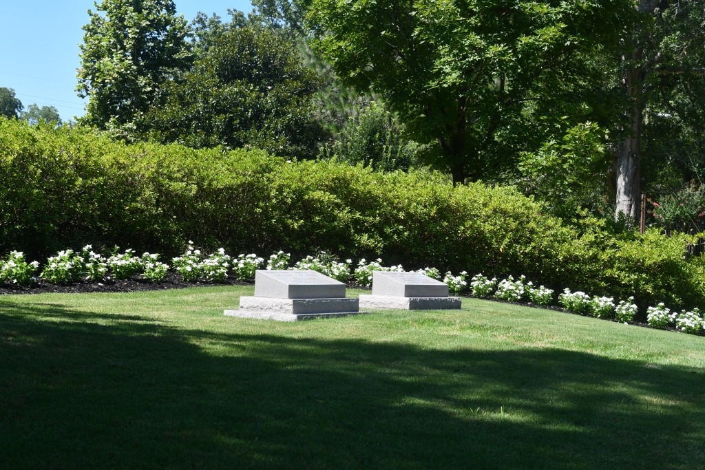 Carter Gardens, final resting site of Jimmy and Rosalynn Carter, now open – Albany Herald